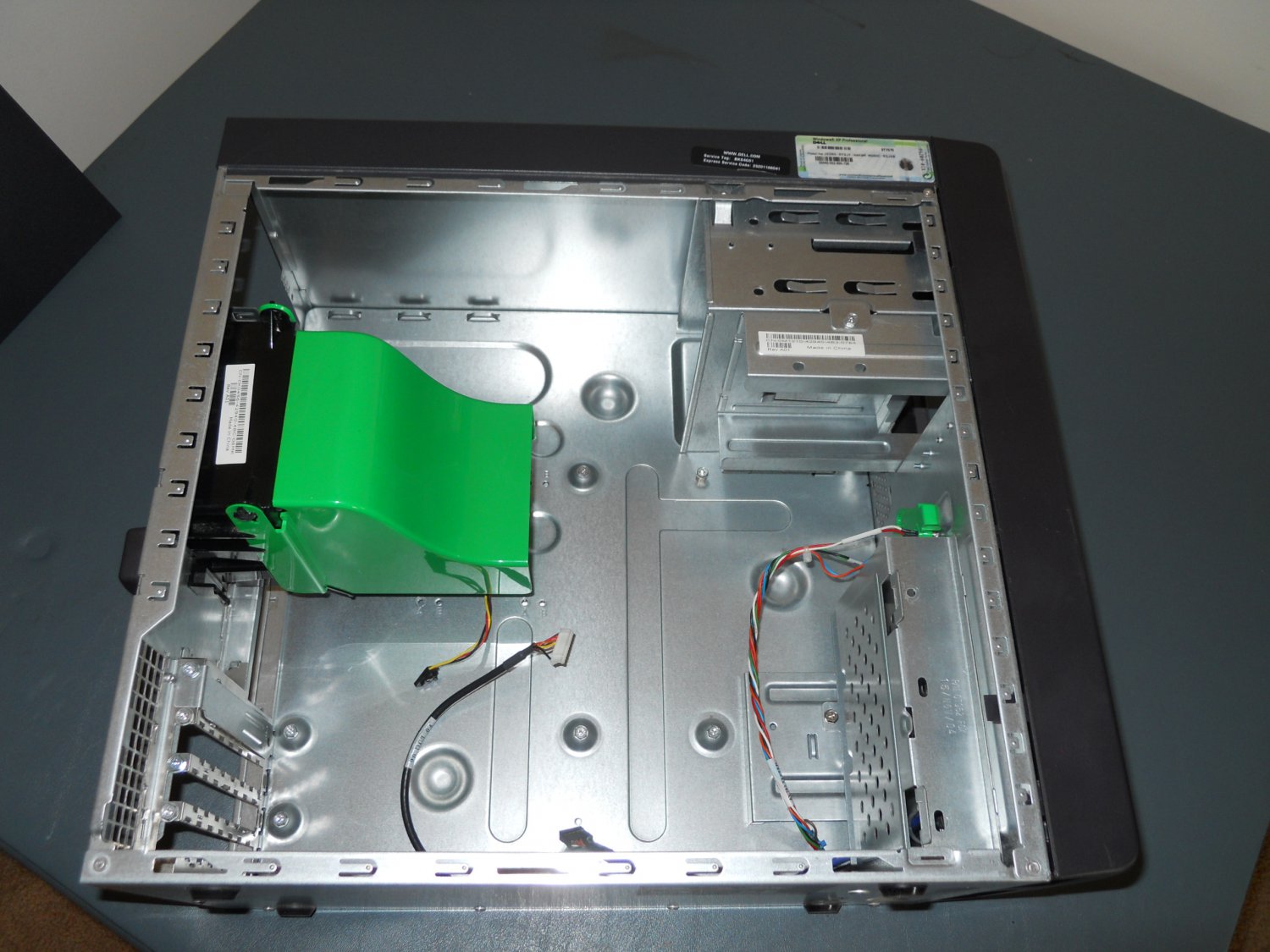 Dell Dimension 3000 mid-tower ATX PC Case chassis tower with XP Key