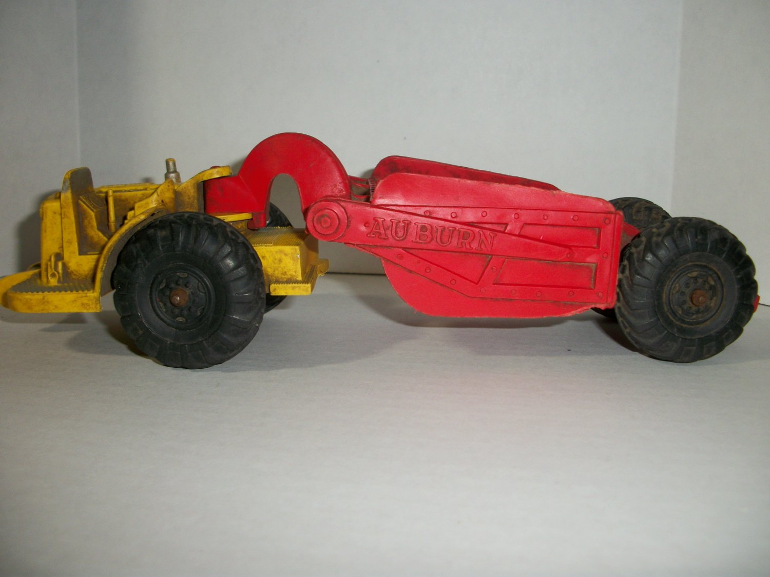 AUBURN RUBBER COMPANY EARTH MOVER Toy