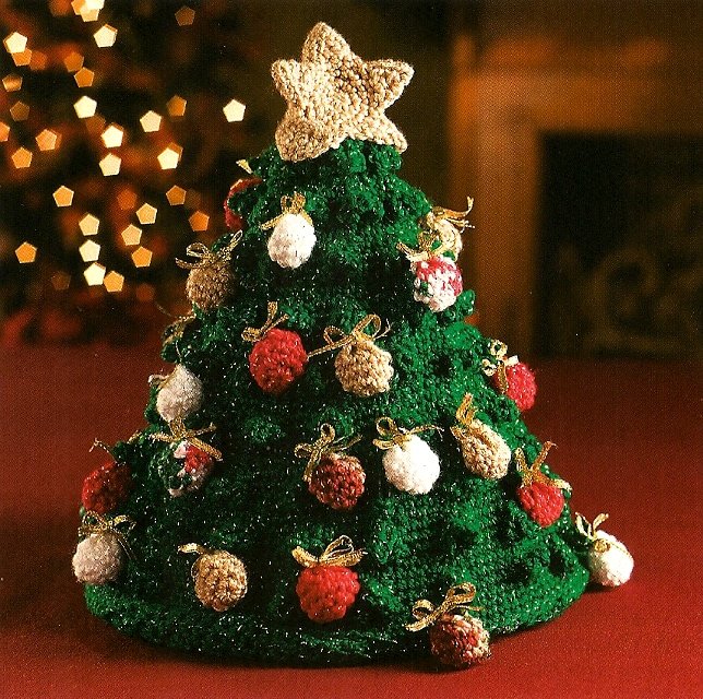 Y722 Crochet PATTERN ONLY Christmas Tree Table Topper Pattern
