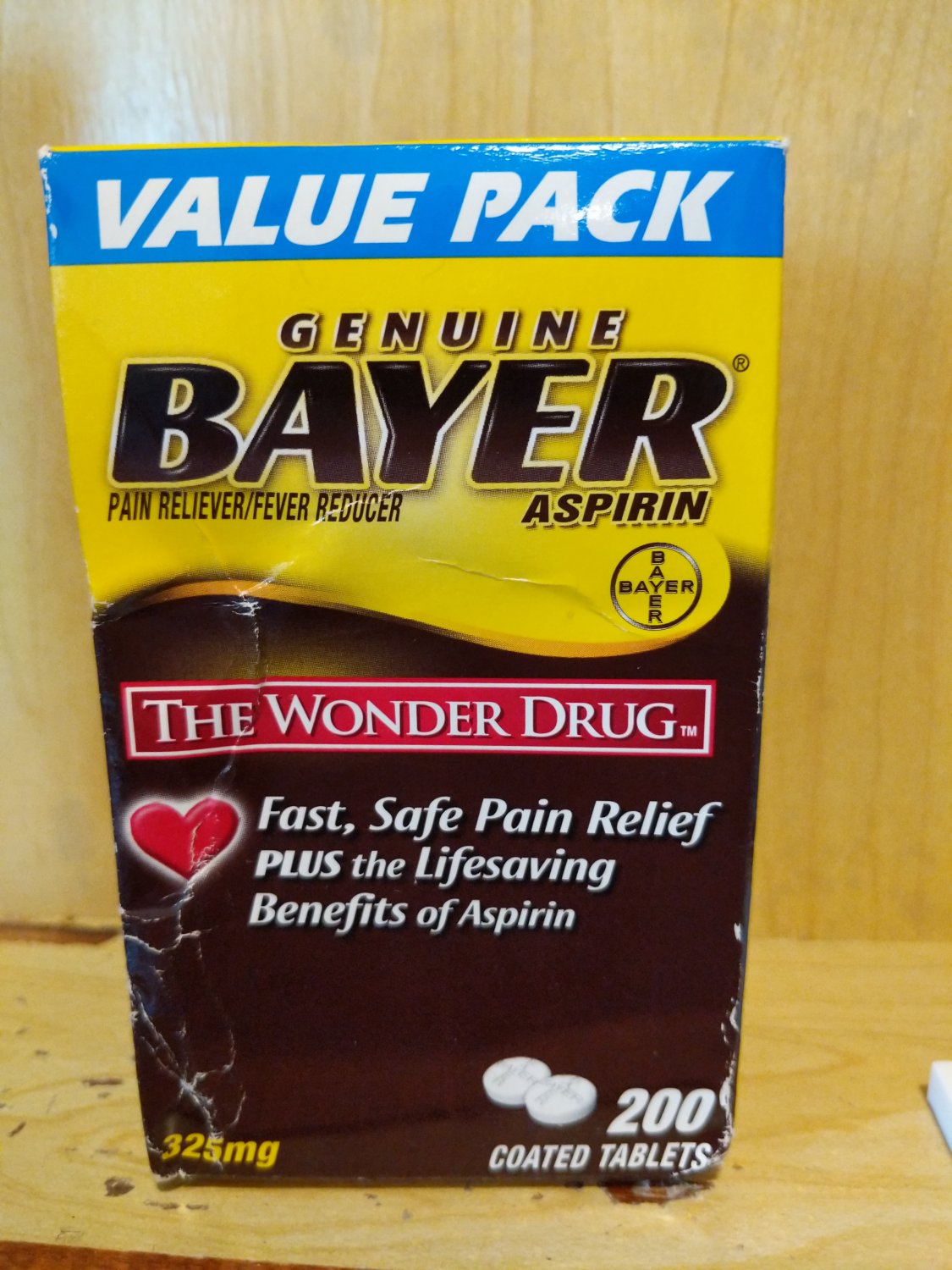 BAYER ASPRIN 200 TABLETS 325MG. EXPIRED EXPIRED COLLECTABLE ONLY