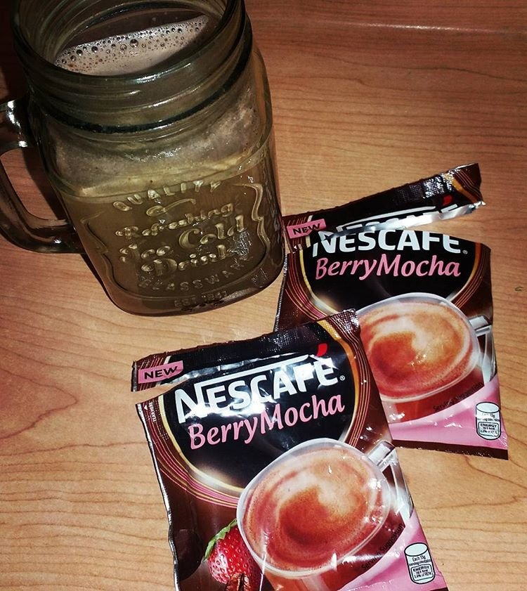 50 NESCAFE Berry Mocha 30g Strawberry Flavor Complete Coffee Mix 2 Cups ...