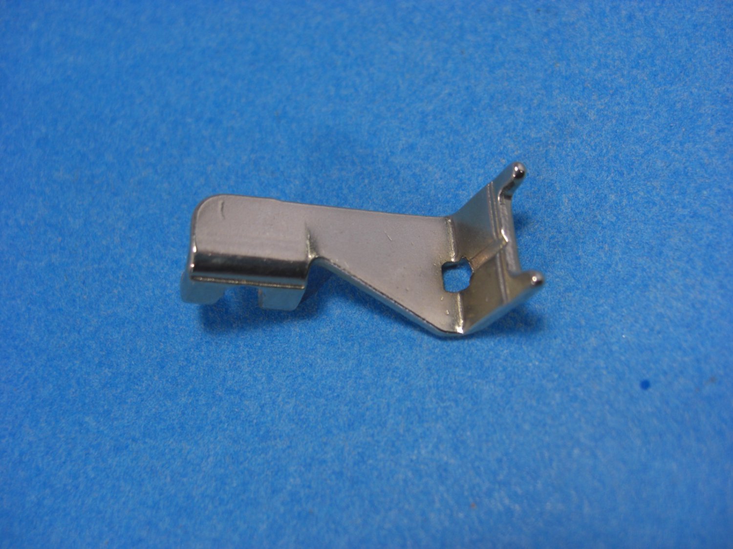 Singer Button Sew-On Sewing Foot Slant Shank Part # 161168 A-27