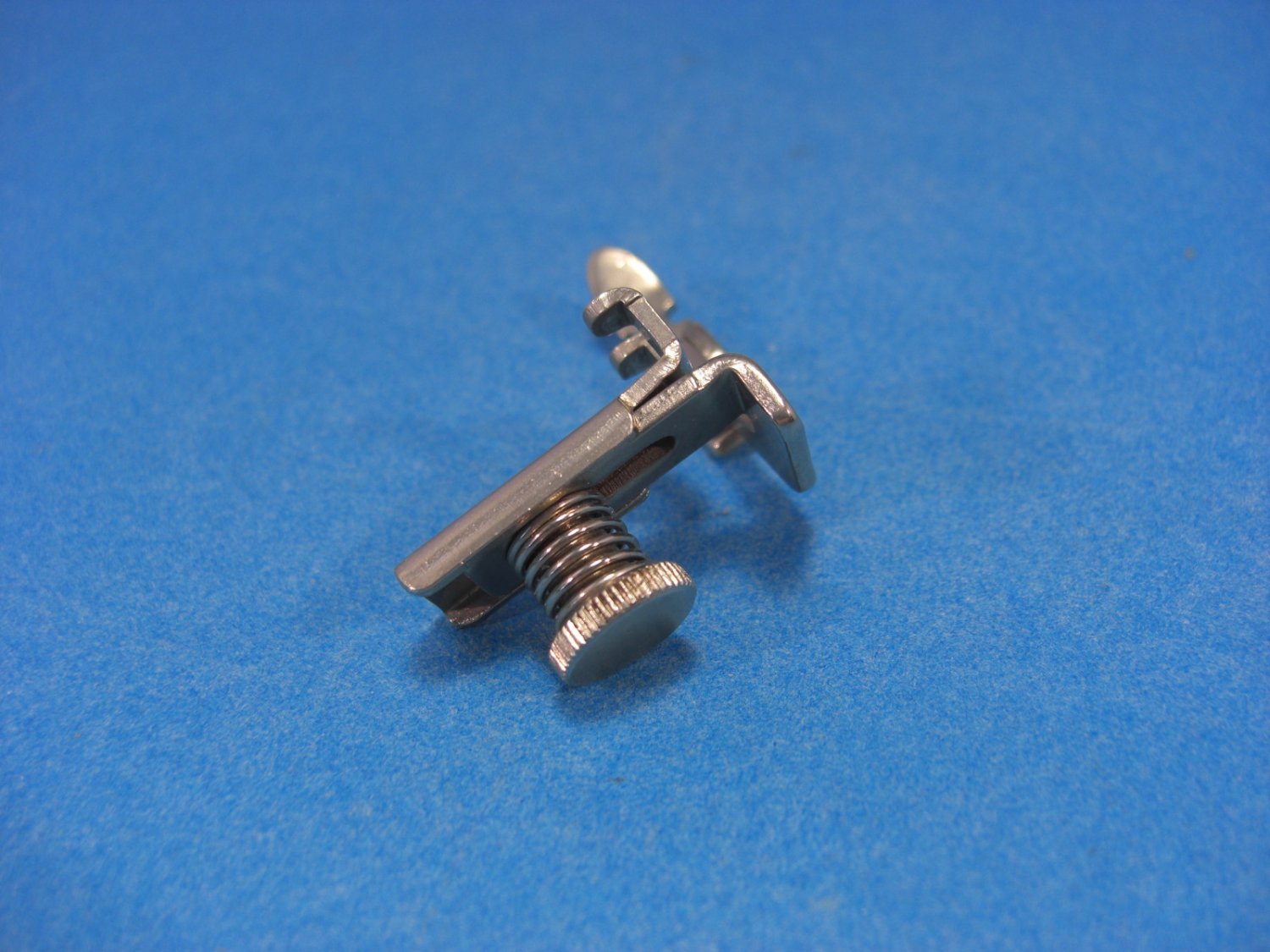 Singer Zipper Foot Slant Shank Adjustable Hinged #161166 B-13