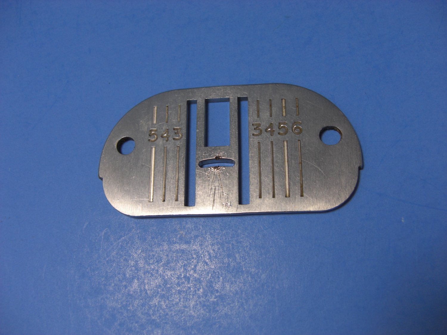 SINGER Sewing Machine Needle Plate Part 383339