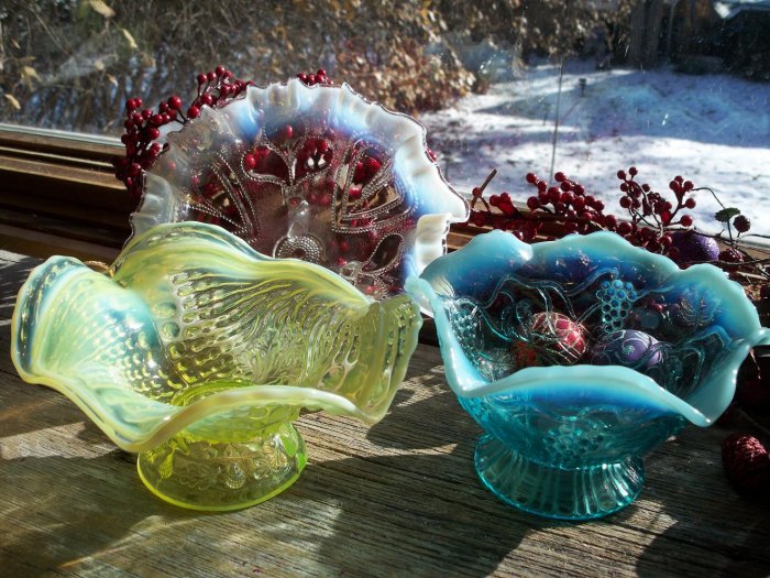 Opalescent Vaseline EAPG Glass ARGONAUT SHELL Nautilus Tray Whimsy Piece