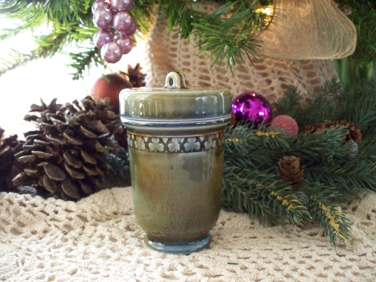 Wade Pottery Shamrock Clover Porcelain Egg Coddler~IRELAND