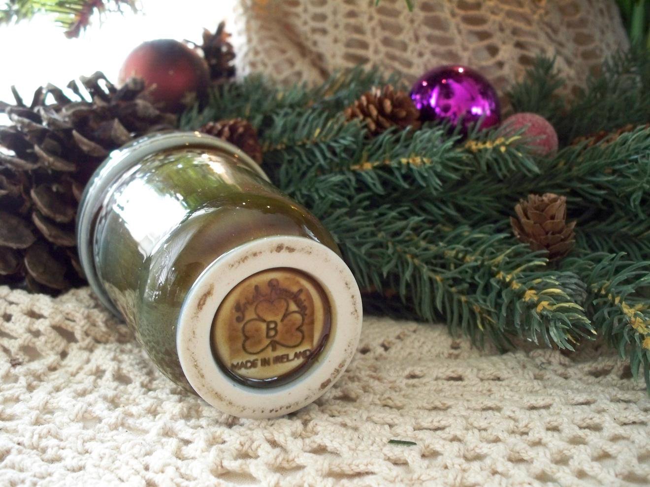 Wade Pottery Shamrock Clover Porcelain Egg Coddler~IRELAND