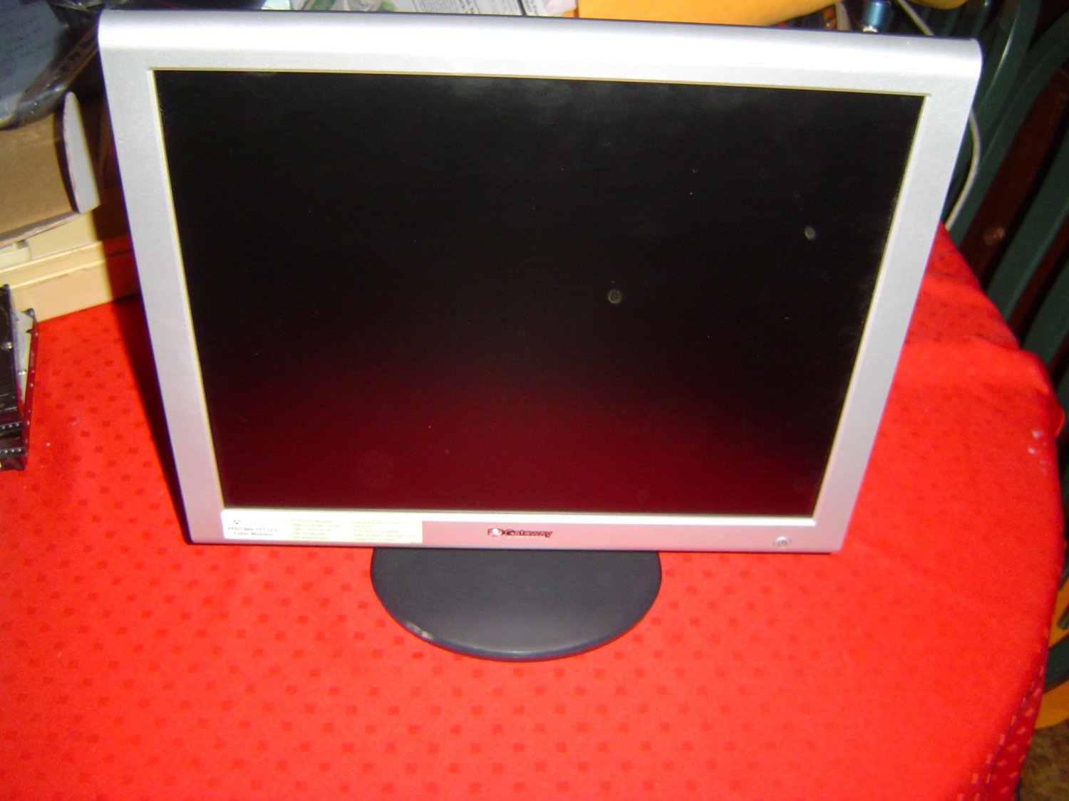 Used Gateway FPD1960 900G 19 inch LCD Monitor