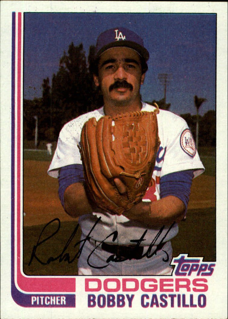 1982 Topps 48 Bobby Castillo