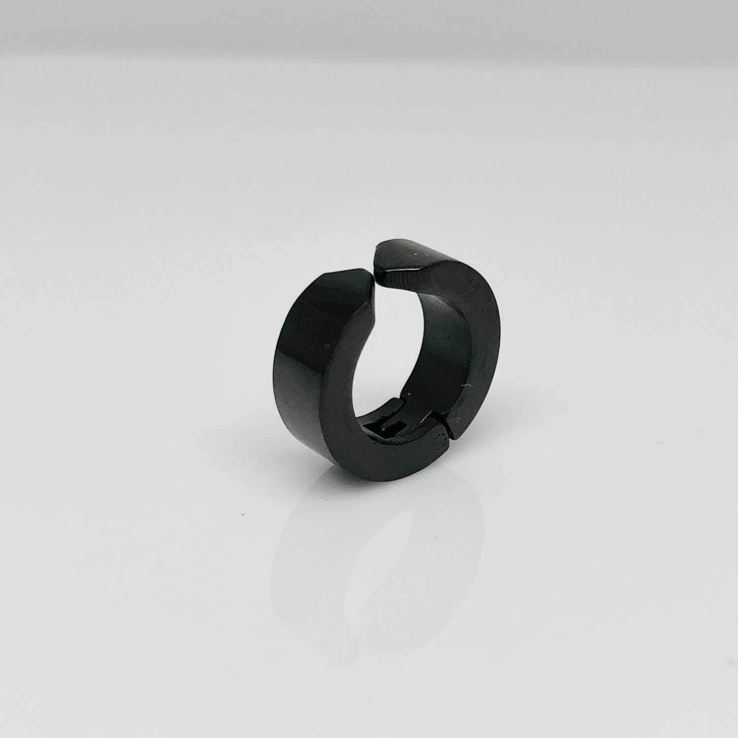 Small black steel clip on earring for men, EC578B