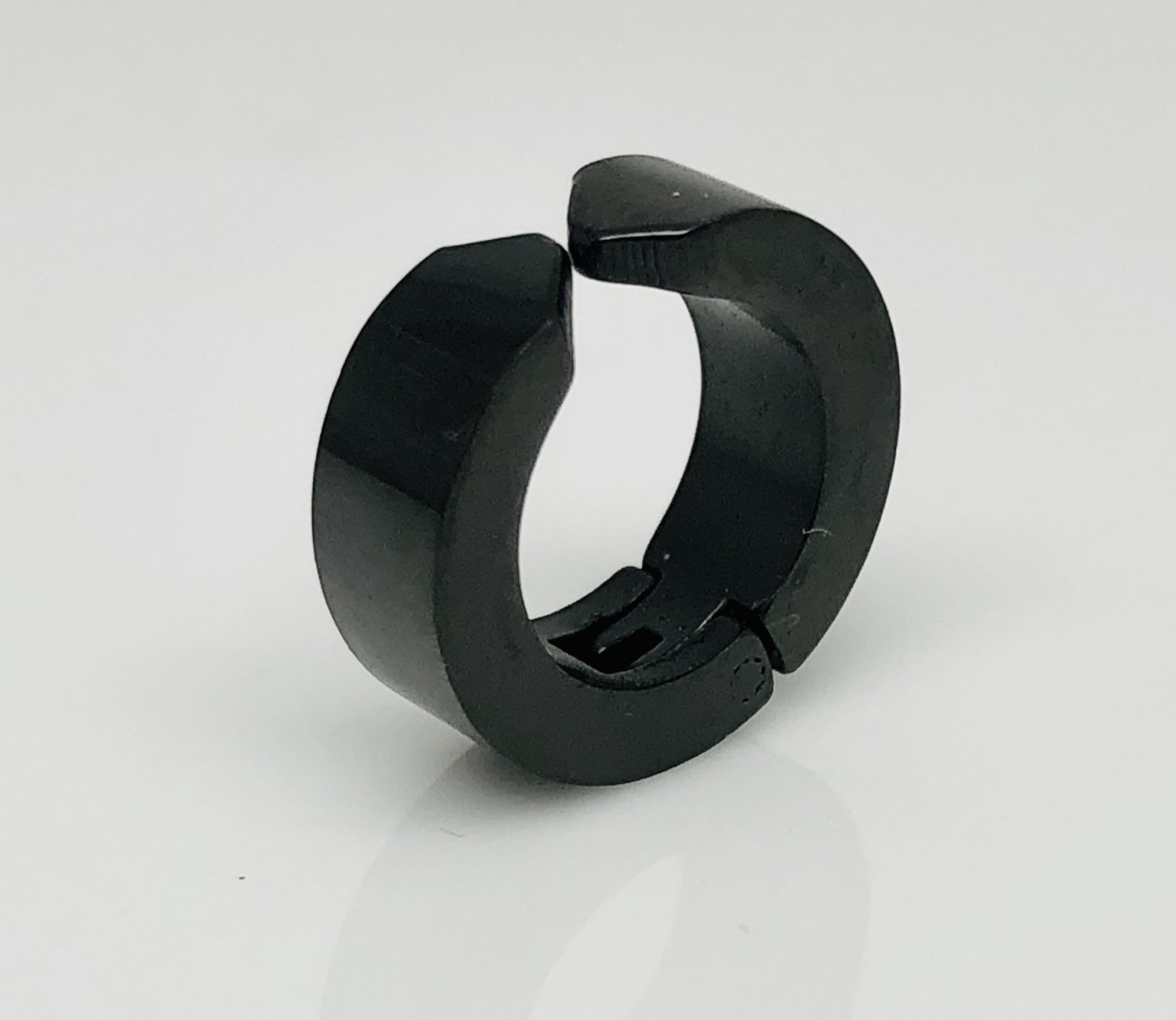 Small black steel clip on earring for men, EC578B