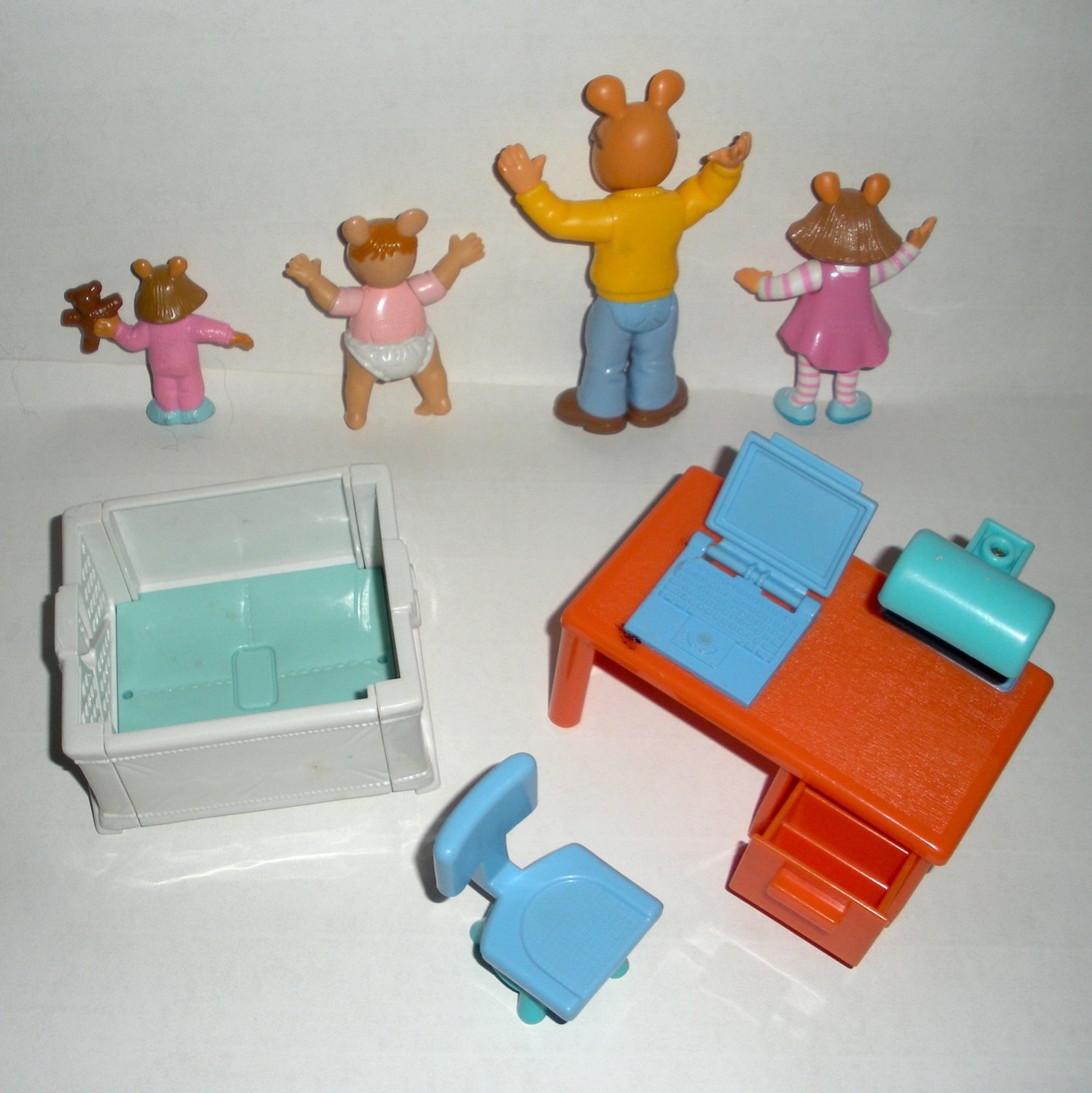 Arthur Cartoon Figures Marc Brown PVC 1996