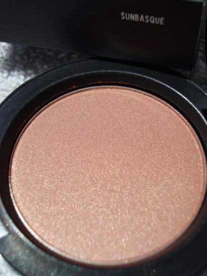 MAC Sheertone Shimmer Blush "Sunbasque"