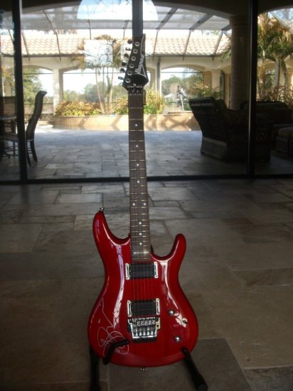 Joe Satriani JS100 Ibanez - Autographed