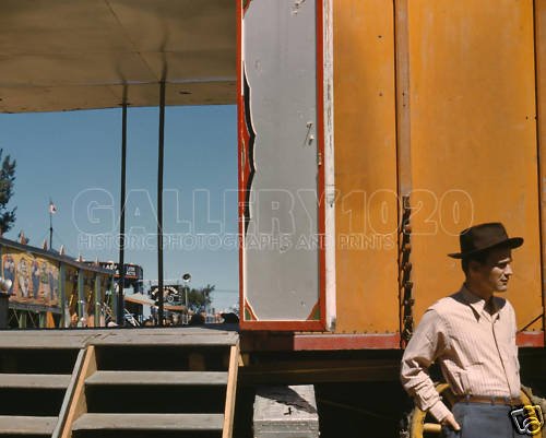 CARNIVAL CARNY TRAIN CAR FAIR VERMONT PHOTO VINTAGE WORLD OF MIRTH 1940S