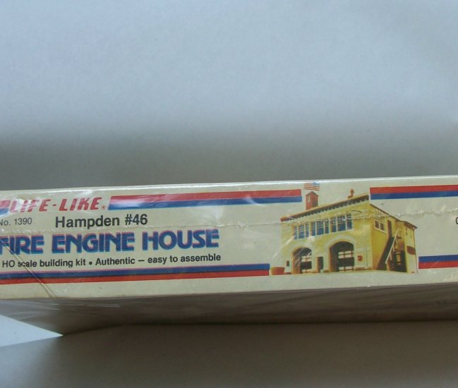 Vintage LIFE LIKE HO Scale Fire Engine House Building Kit NOS