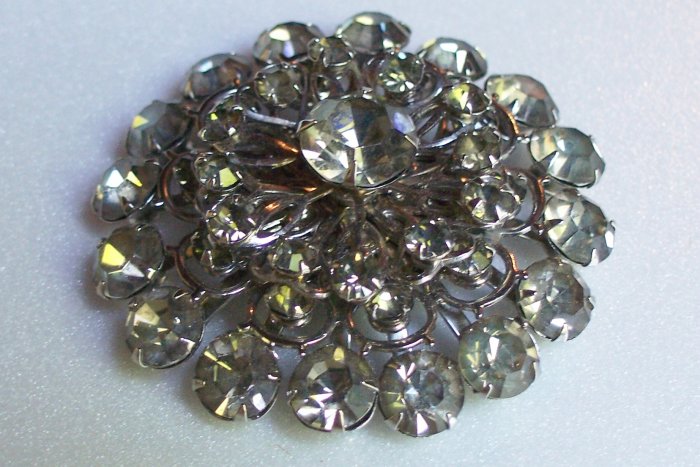 Vintage 3 Tier Smoky Smoke Rhinestone Round Brooch
