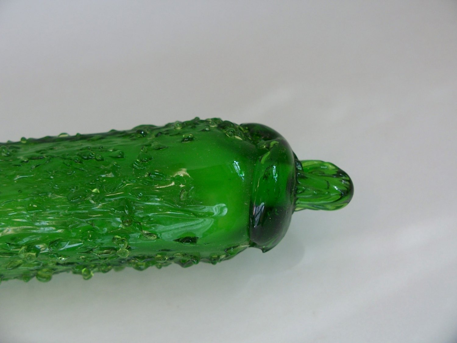 Retro Vegetable Art Glass Cucumber Green Cuke Figural