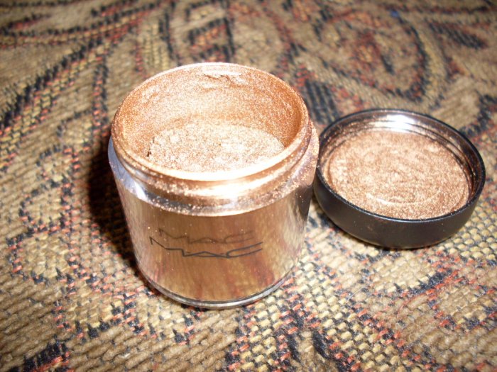 Authentic MAC PRO Metal 1/4 tsp. pigment samples *Rose Gold*