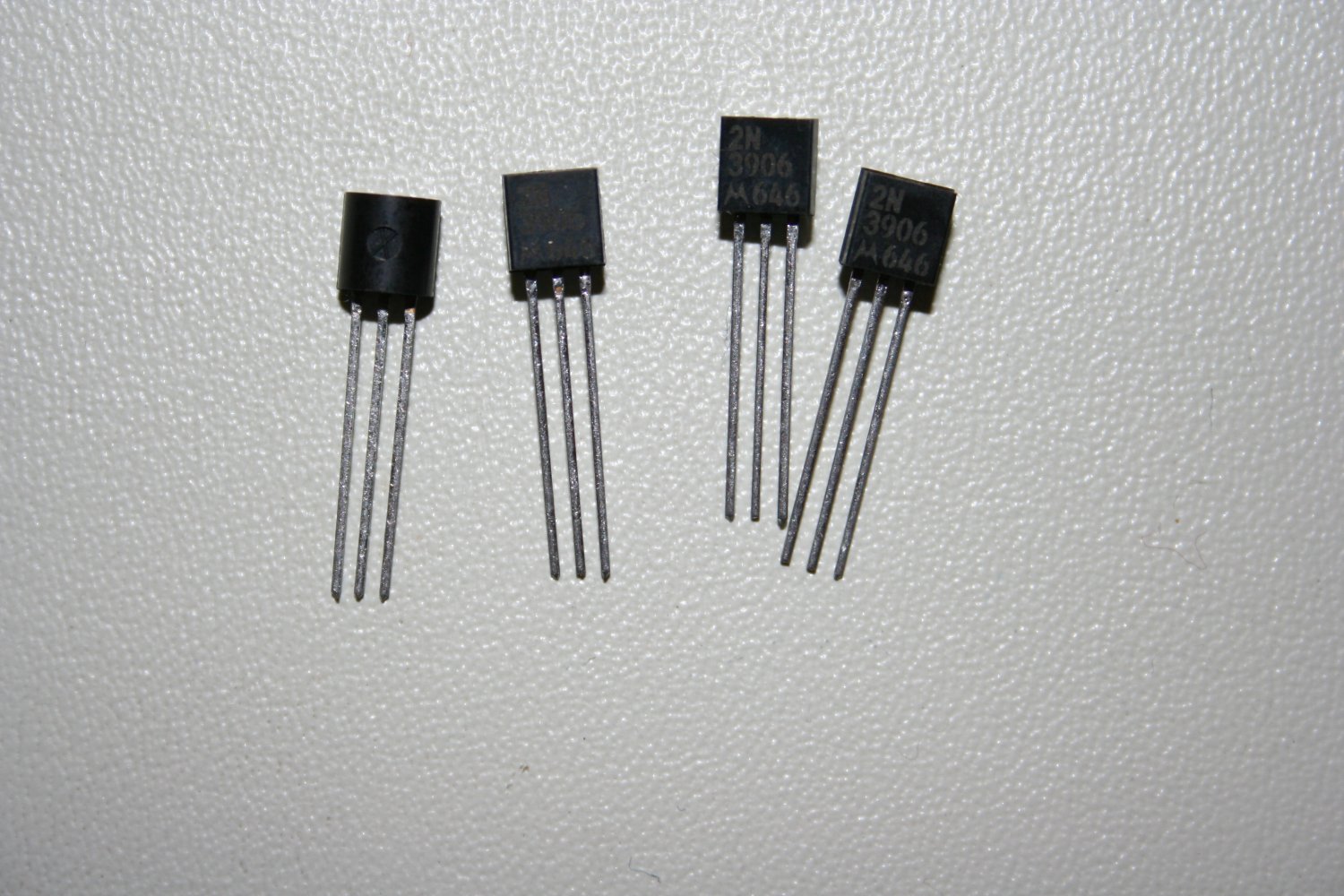 Pn2907a Npn Transistor General Purpose 8 Pcs