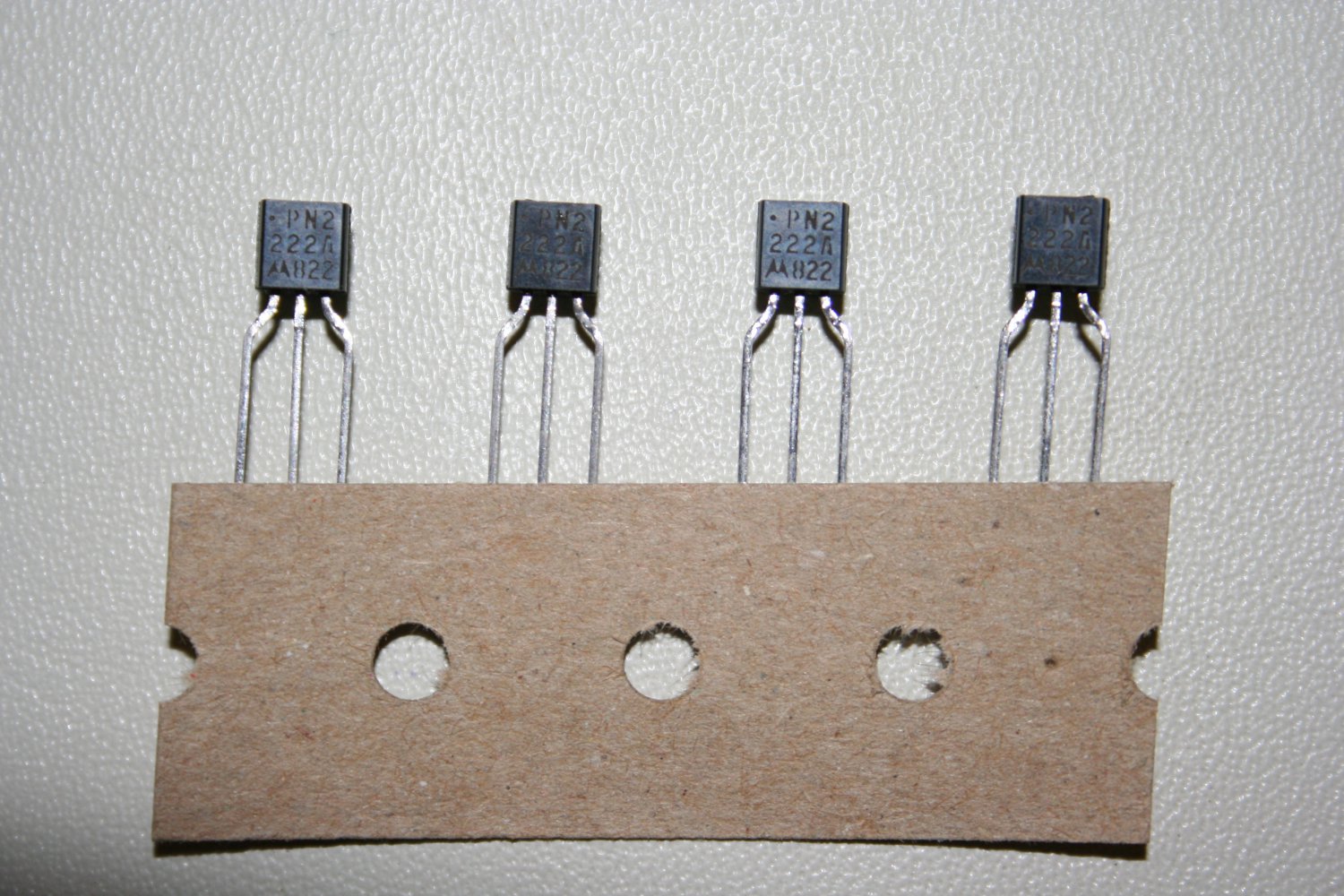 PN2222A NPN TRANSISTOR general purpose 8 Pcs