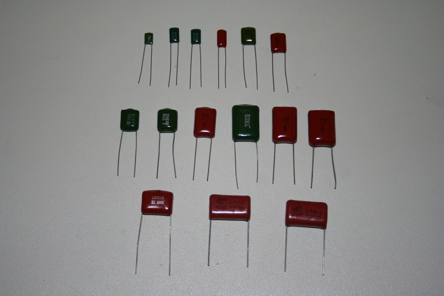POLYESTER FILM CAPACITOR ASSORTMENT KIT 100V 10% 20pcs