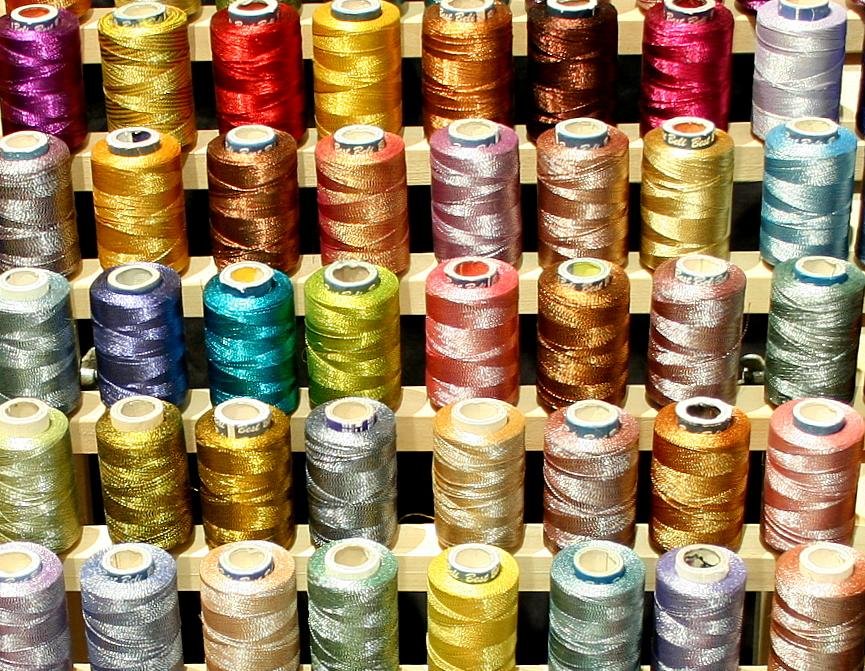100 SPARKLE METALLIC MACHINE EMBROIDERY THREAD 4 BERNIN