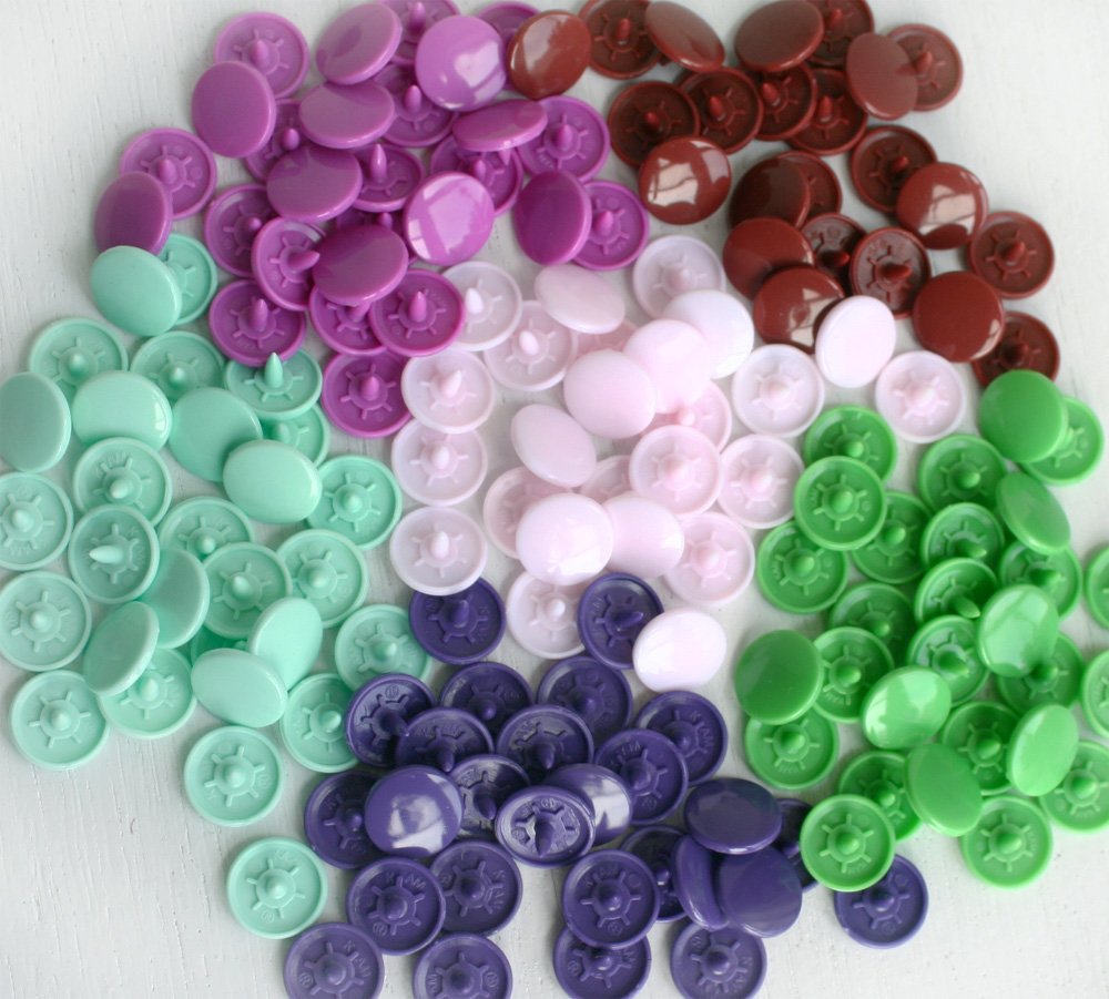 KAM Plastic Snaps (100 sets size 20 or 16 Standard snaps)(on sale)