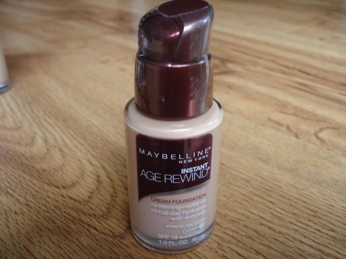 Maybelline Instant Age Rewind Cream Foundation - Porcelain Ivory