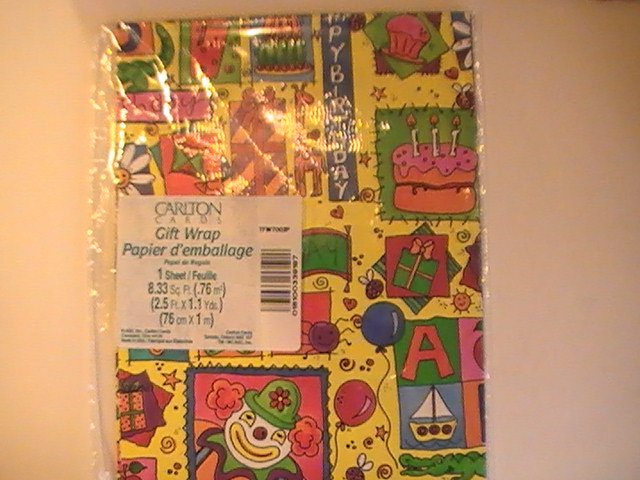 Carlton Happy Birthday Gift Wrapping Paper