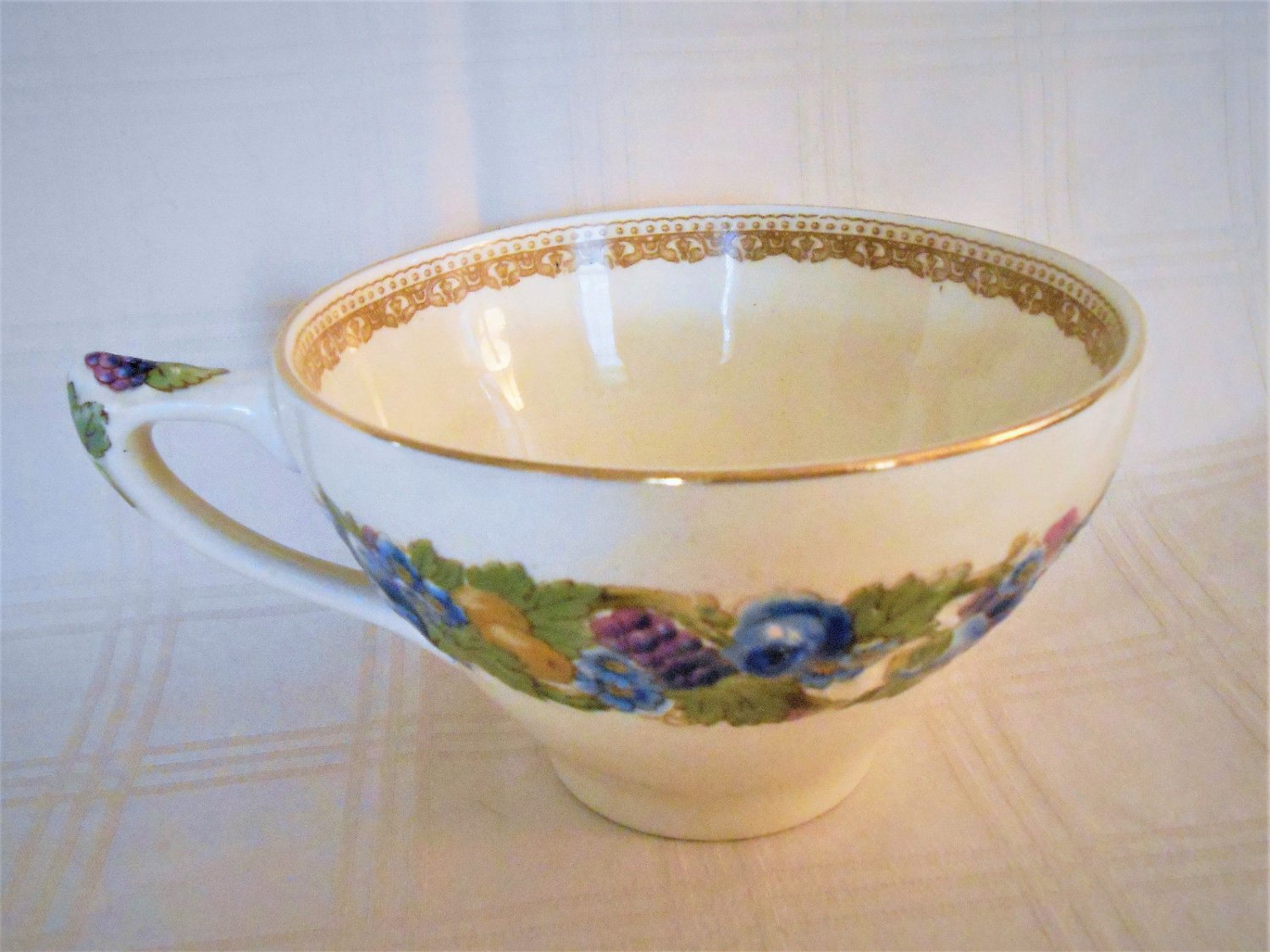 Vintage Crown Ducal Florentine Garden Pattern Tea Cup England 1948