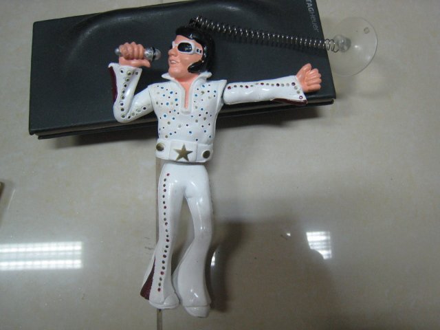 WHITE - CAR DANCING ELVIS PRESLEY KING FIGURINE CARTOON TOY GIFT ...