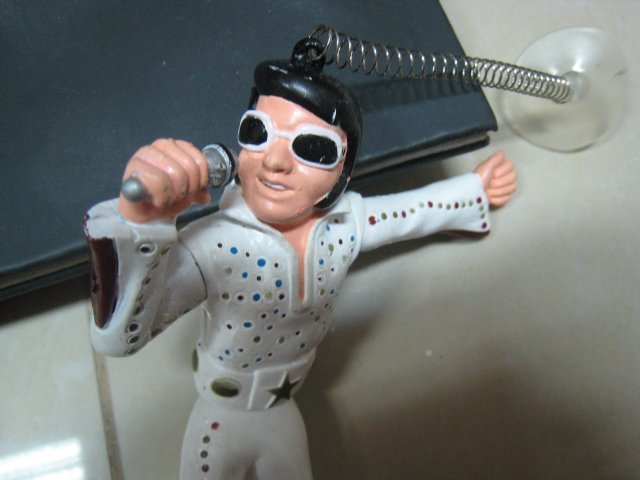 WHITE - CAR DANCING ELVIS PRESLEY KING FIGURINE CARTOON TOY GIFT ...