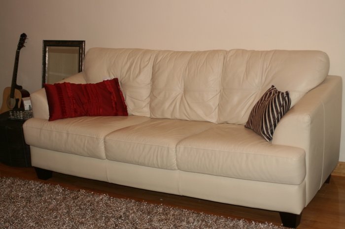 Gorgeous Leather DeCoro Couch