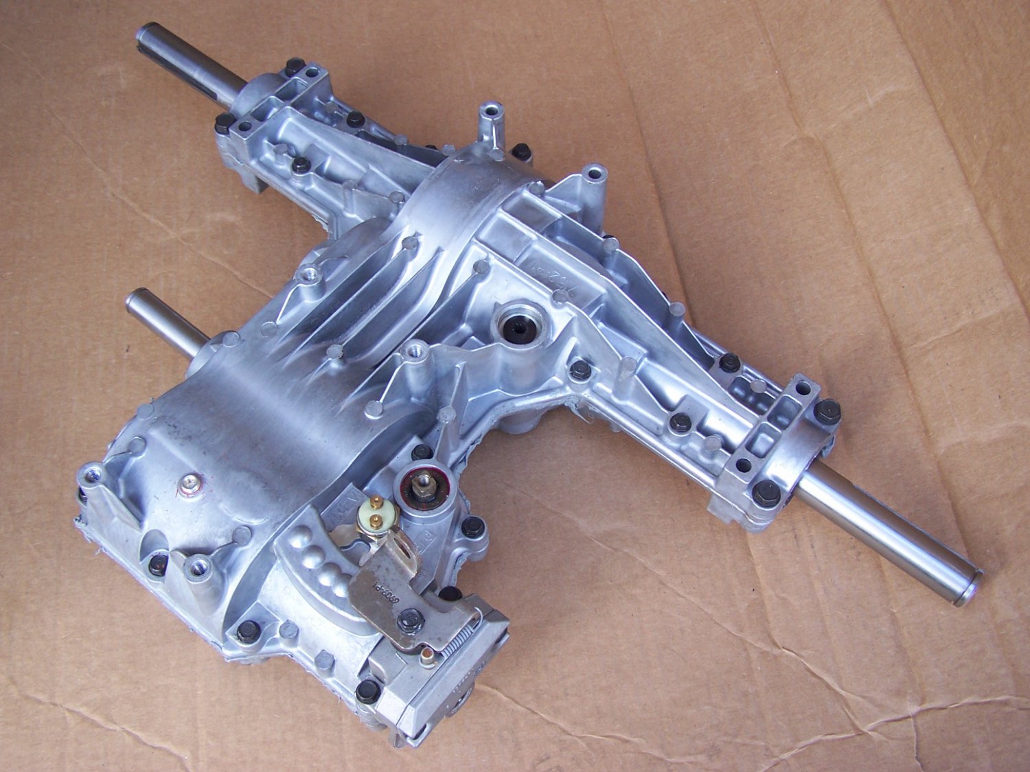 New Peerless Gear 855-009 Transaxle (use for 855-001 on PermaGreen Triumph and Magnum)