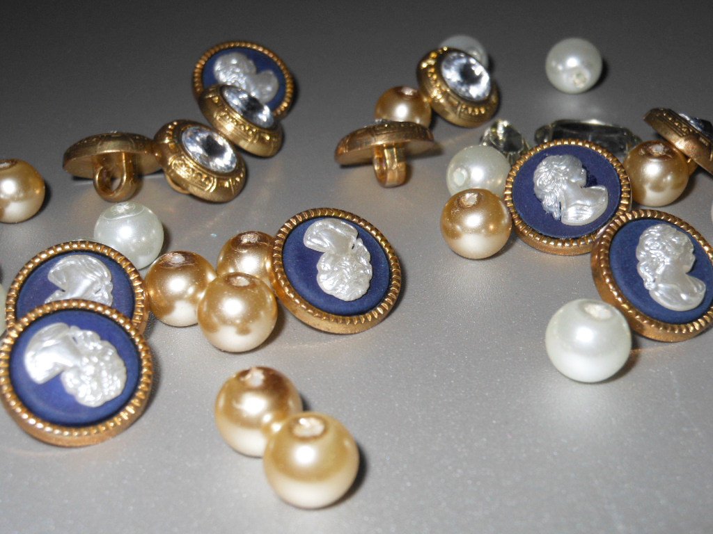 Fancy Small Buttons Faux Pearl Faux Cameo Rhinestone Lot Sew-On White ...