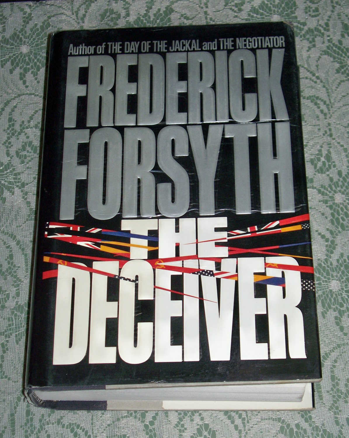 The Deceiver by Frederick Forsyth (E1)