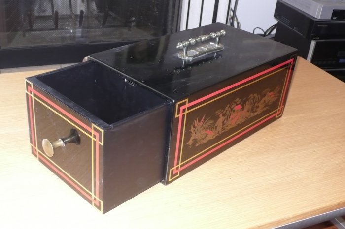 MILSON-WORTH GIANT DRAWER BOX / Rare Magic Collectible