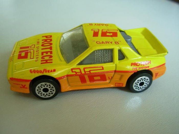 MATCHBOX PONTIAC FIERO Near Mint yellow Gary B 1985