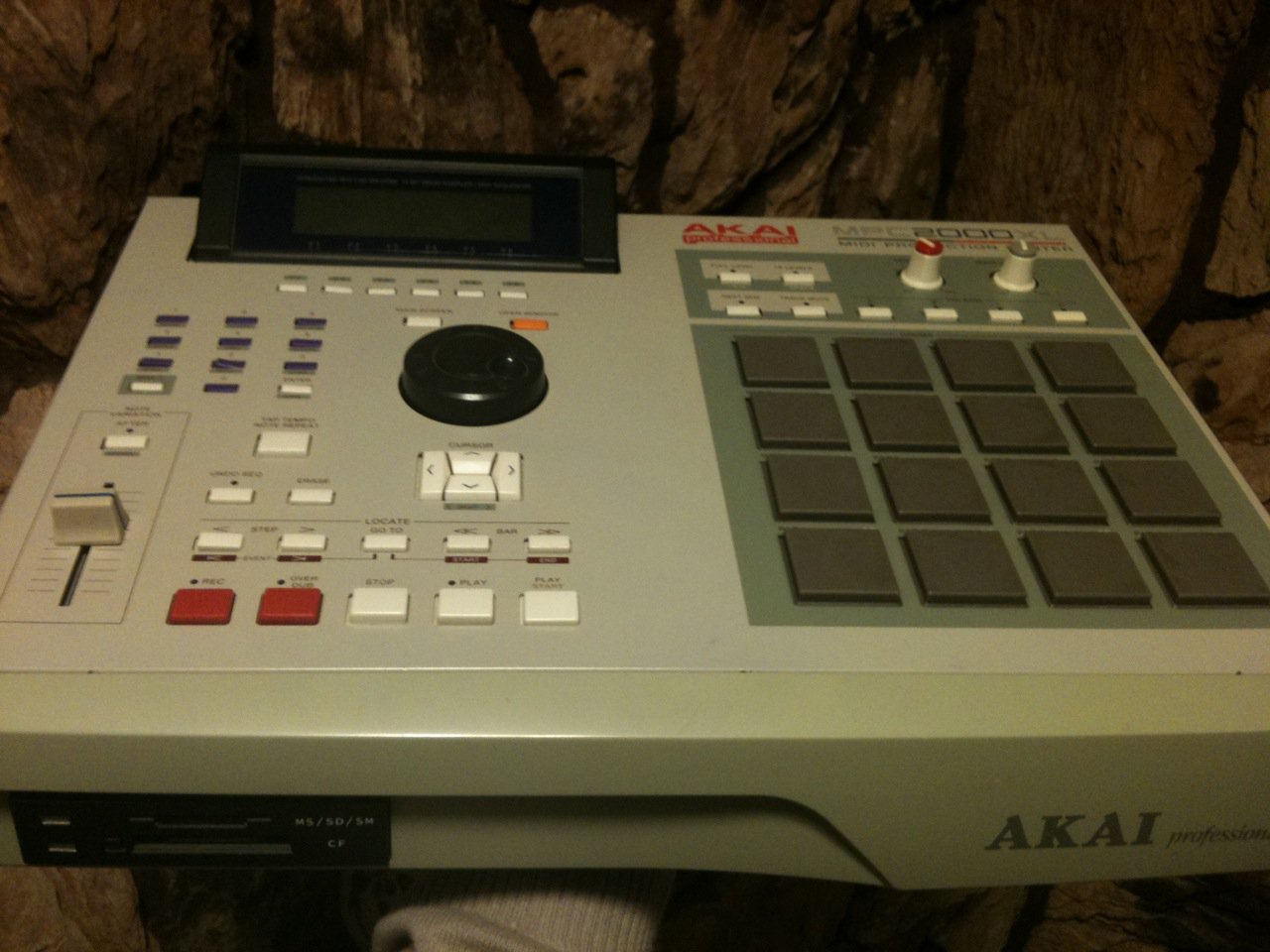 MPC 2000xl with MCD compact flash/SD drive installed - Hot Swappable!!!