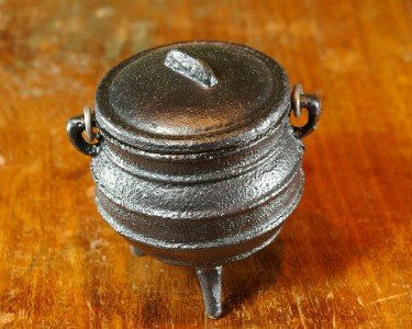 Small Cast Iron Real Witch Pot Cauldron Wiccan Pagan