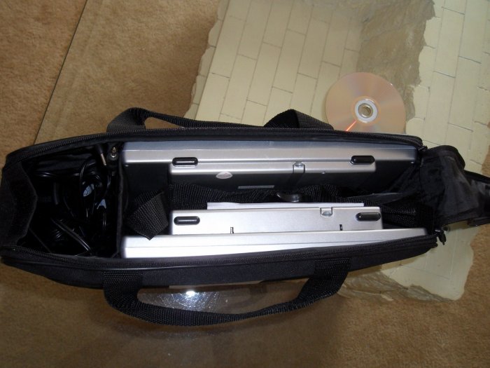 Insignia 9" Dual Screen Portable DVD Player NS-9DPDVD