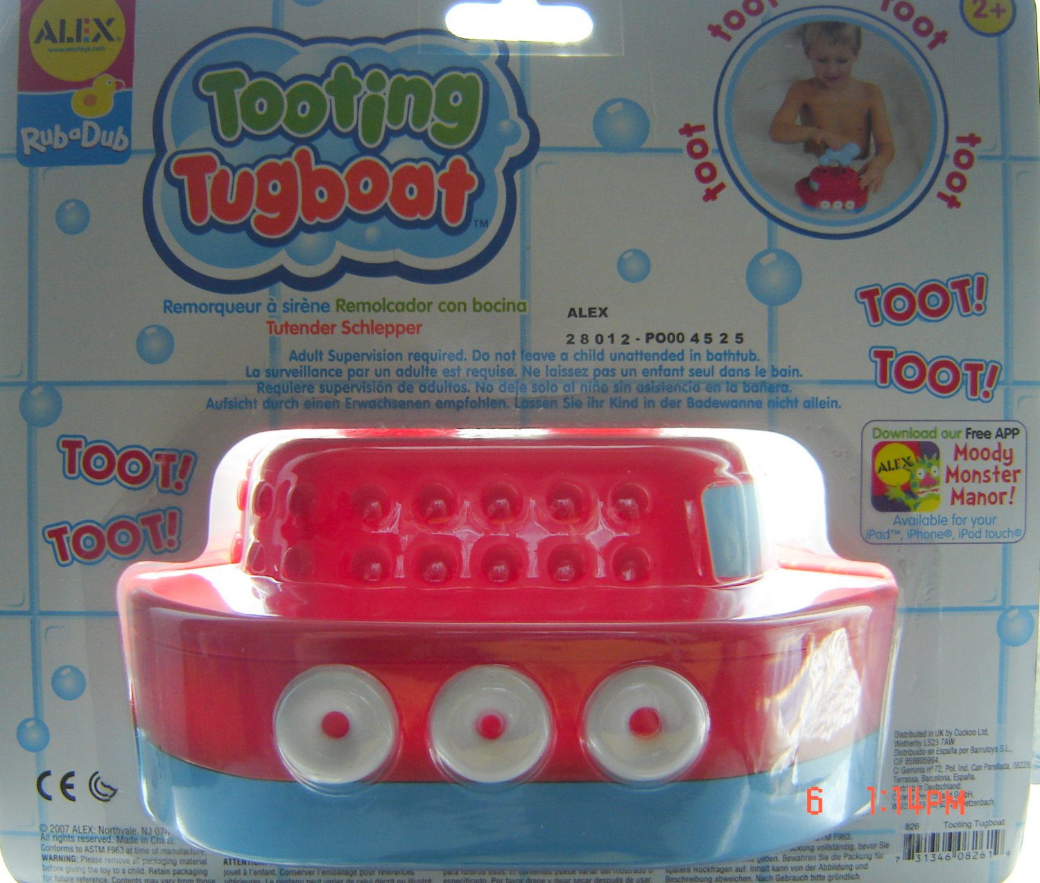Bath tub toy Tooting Tugboat 2 yrs+ NEW in box