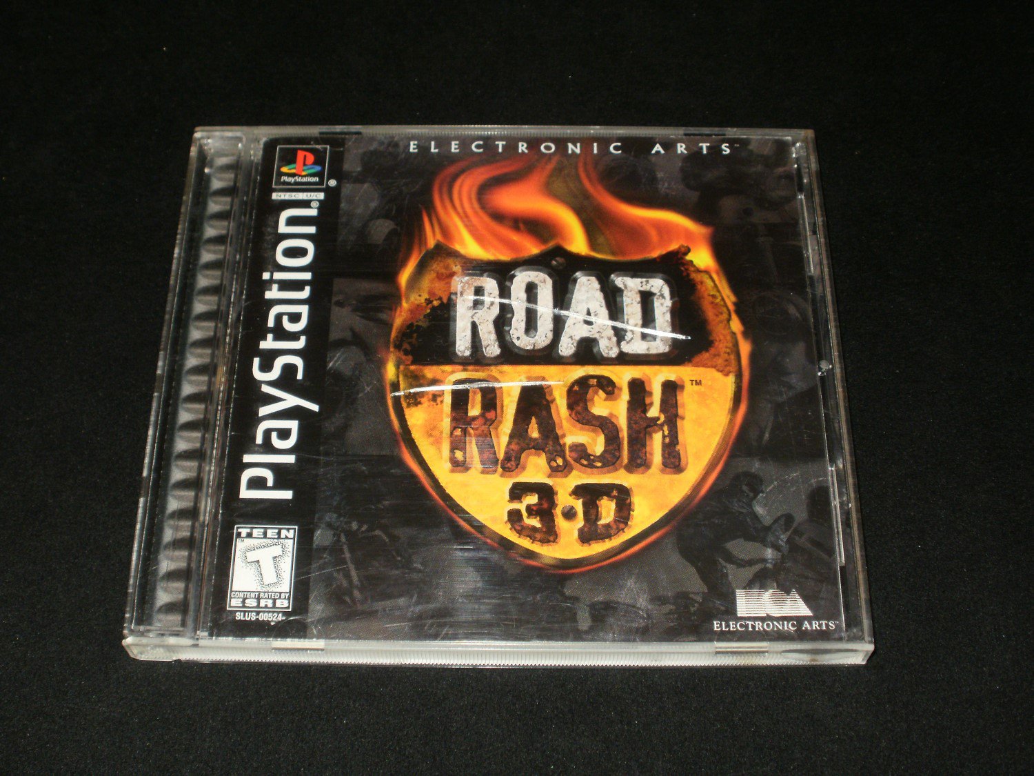 Road Rash 3D - Sony PS1 - Complete CIB - 1998 Black Label Release