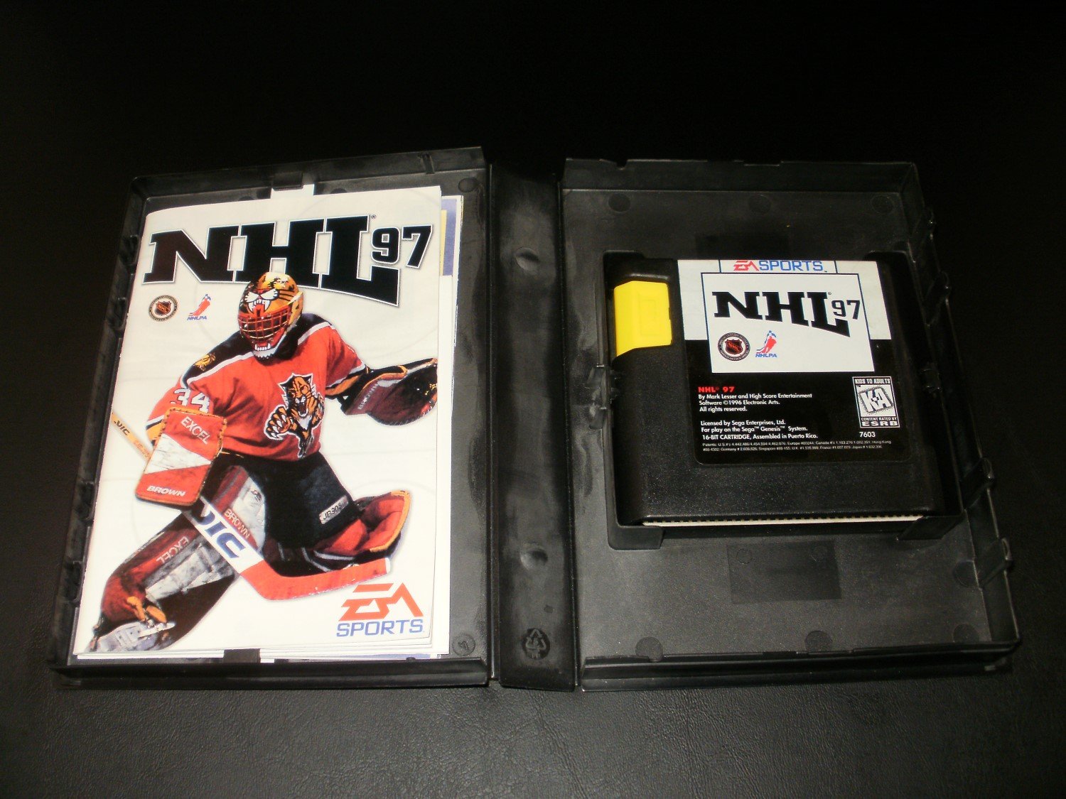 NHL '97 - Sega Genesis - Complete CIB