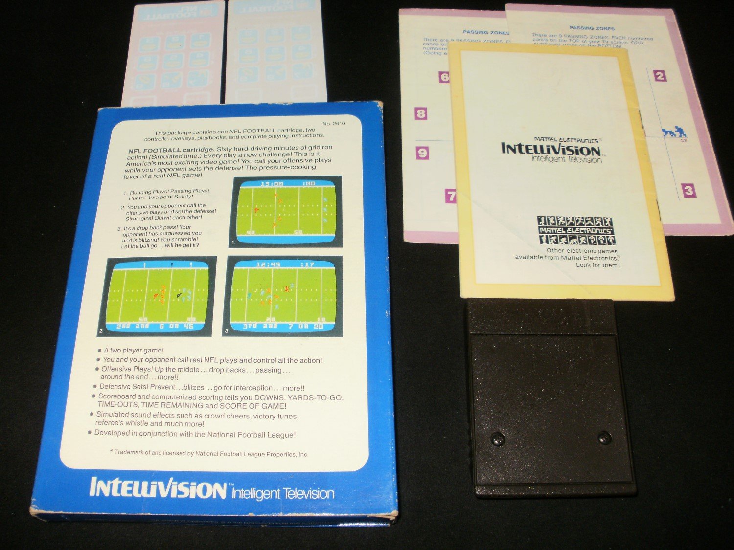 NFL Football - Mattel Intellivision - Complete CIB