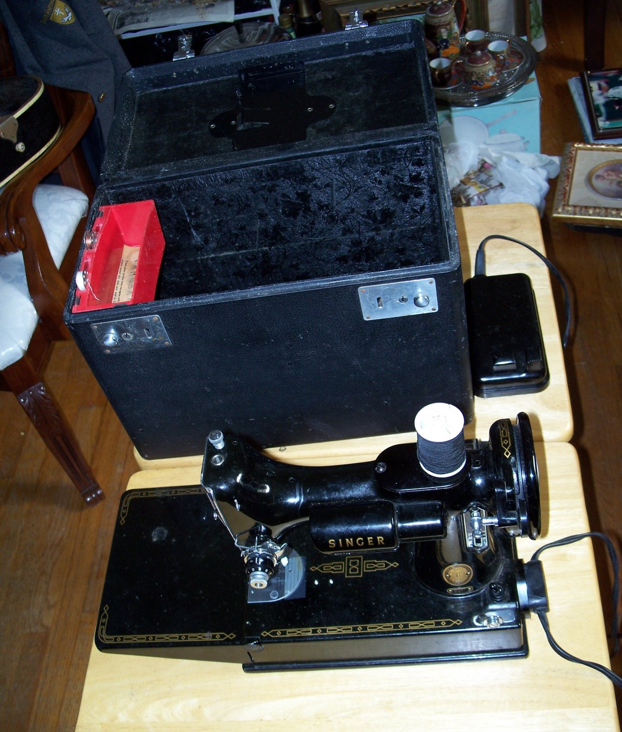 SINGER Portable Sewing Machine