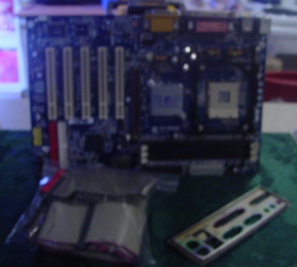 Gigabyte PGA-478B Pentium 4 Motherboard P4 Titan533