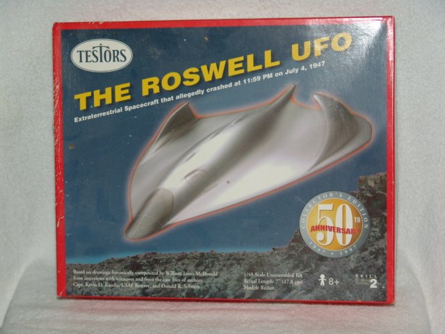 Roswell UFO model