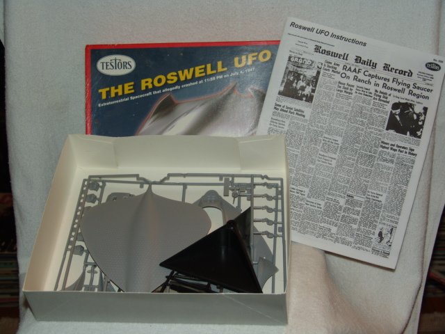 Roswell UFO model